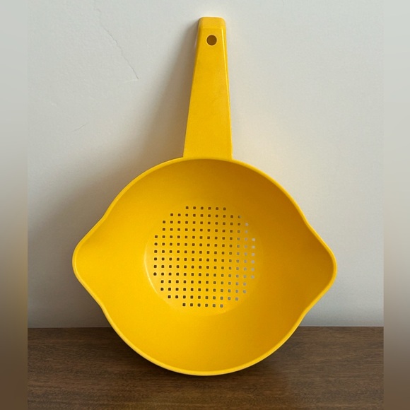 Tupperware | Kitchen | Vtg Tupperware Small Yellow Strainer Colander ...